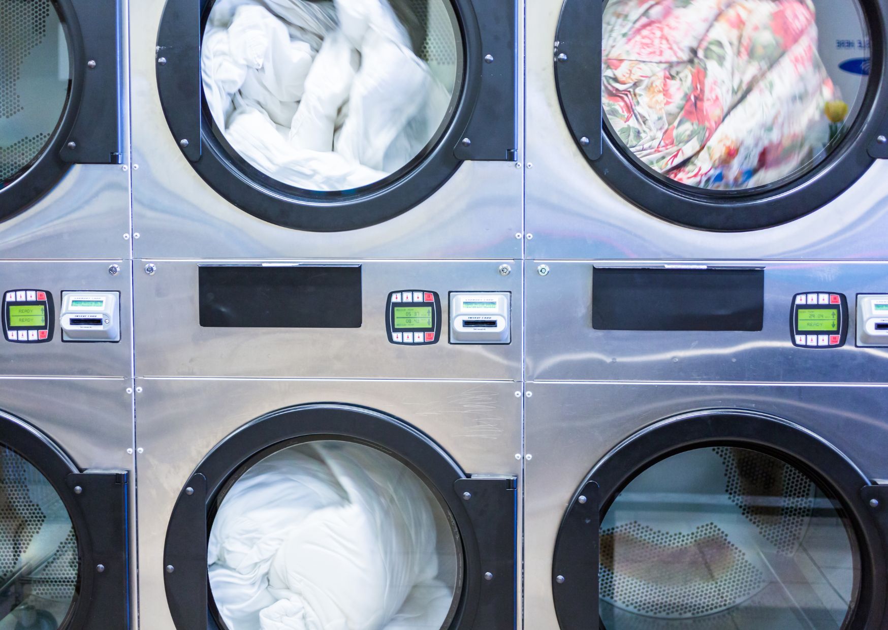 8 Tips Menentukan Mesin Laundry yang Cocok untuk Bisnis - Saku Laundry