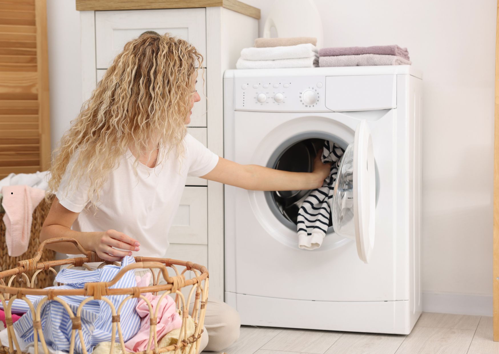 Langkah Penting Sebelum Memasukkan Pakaian Pelanggan ke Mesin Laundry ...